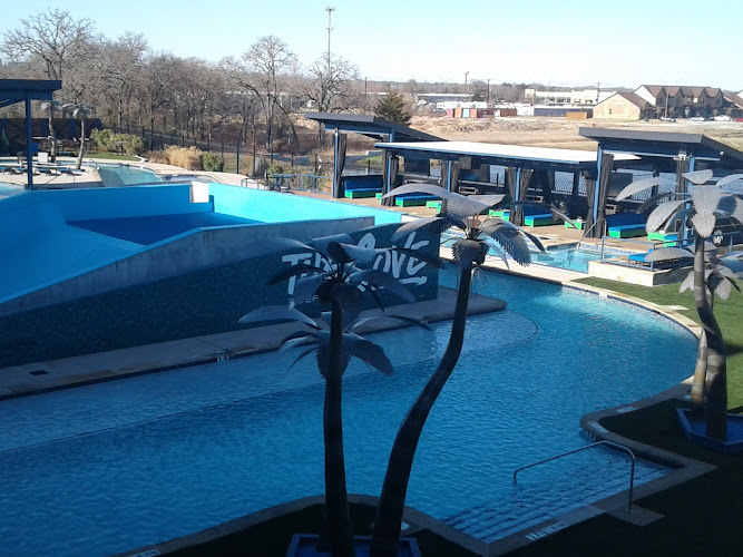 BearX Daycation Resort - The Swimming Academy