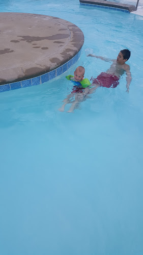 Discovery Bay Waterpark - The Swimming Academy